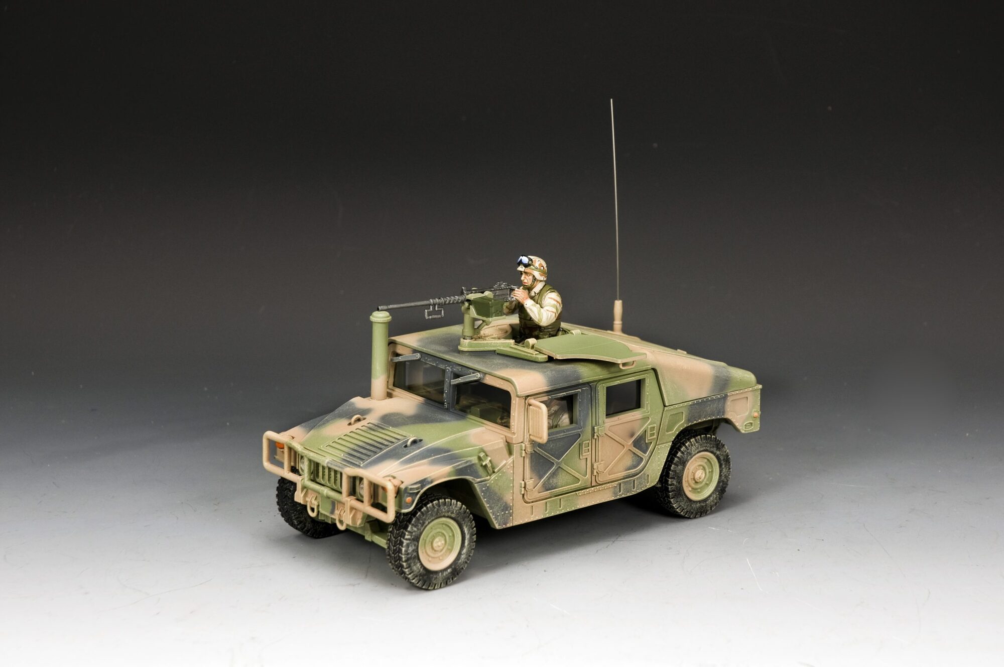M1025 'HUMVEE' (with Gunner firing the .50 Cal. machine gun) - Saimex Toys