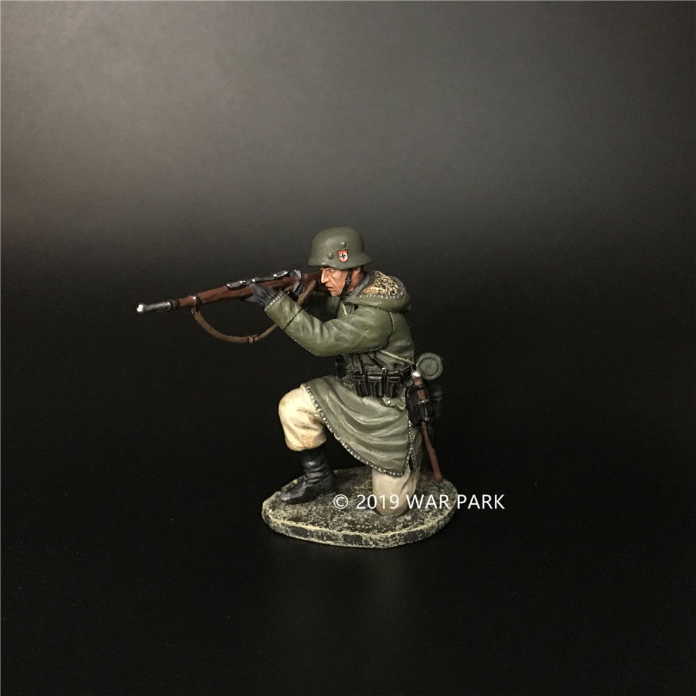 KH059 LSSAH Soldier Kneeling Firing with 98k - Saimex Toys